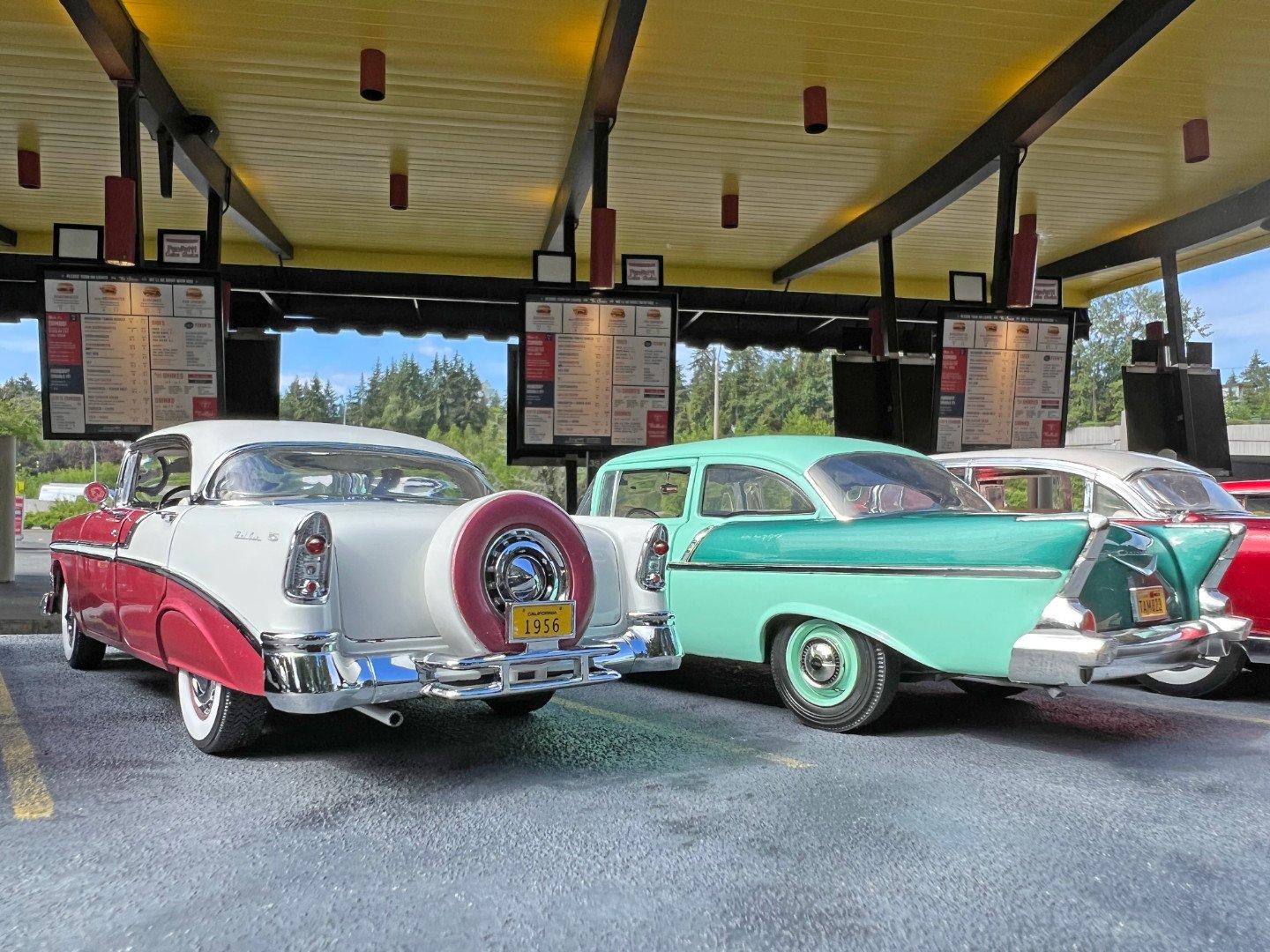 Burgers in Cars – Anthony Schmidt Photography
